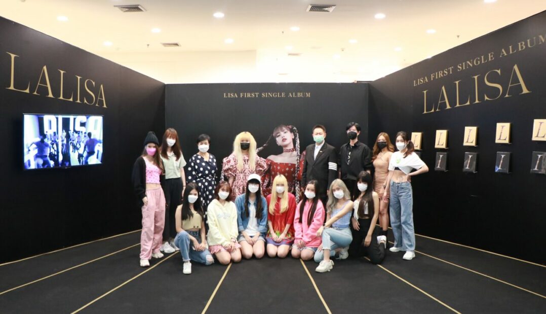LISA POP-UP STORE เปิดตัว พร้อมส่งมอบความสุขเหล่าบลิ๊งค์ไทย | เดลินิวส์