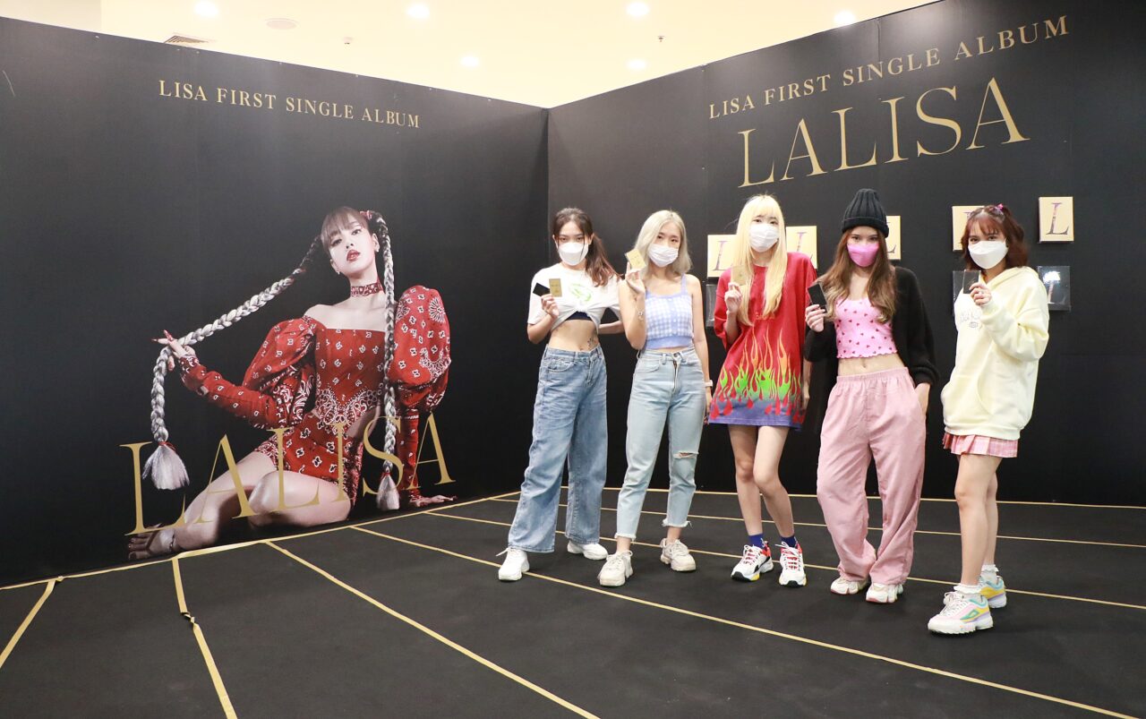 LISA POP-UP STORE เปิดตัว พร้อมส่งมอบความสุขเหล่าบลิ๊งค์ไทย | เดลินิวส์