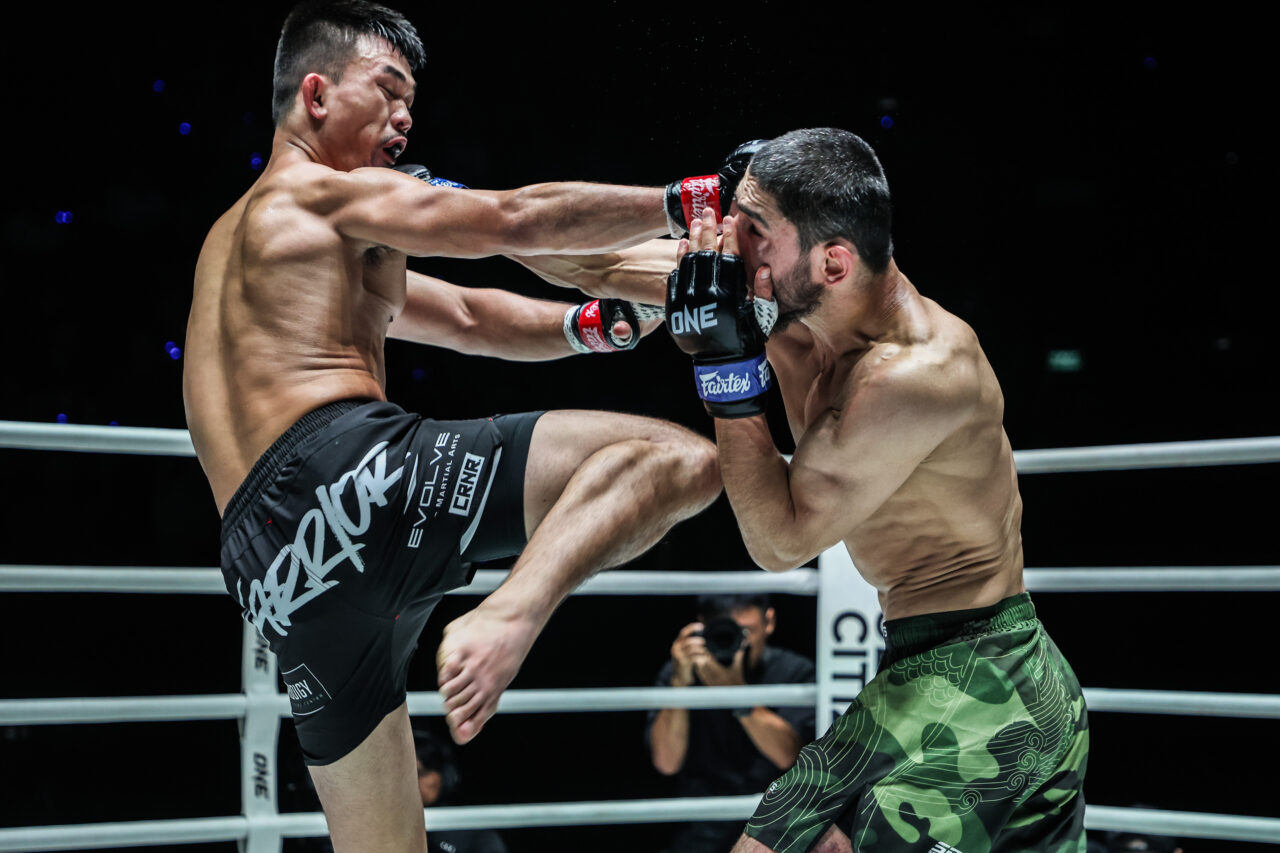 "ทองพูน" คว้าชัยพร้อมโบนัส-"ก้องธรณี" สยบ "นักรบ" ONE Fight Night 26 ...