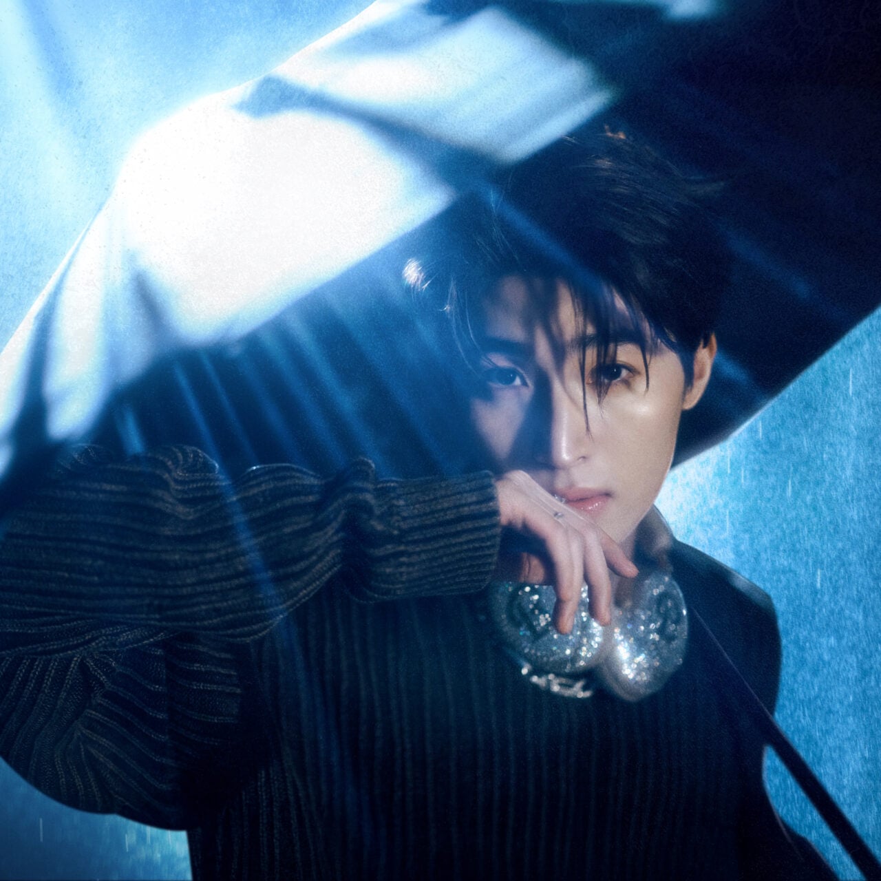 "BLUE PONGTIWAT" เปิดตัวครั้งแรก “STEP INTO THE BLUE”ก้าวแรกสู่เส้นทาง ...