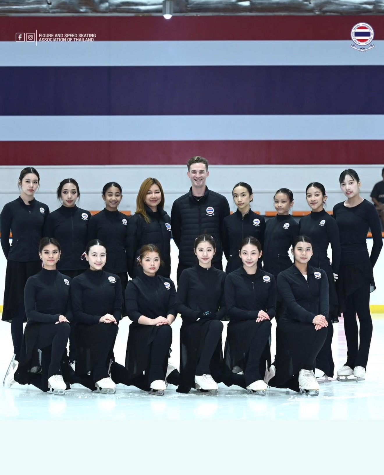 13 นักไอซ์สเก็ตสาวไทย พร้อมโชว์ลีลา Synchronized Ice Skating Showcase ...