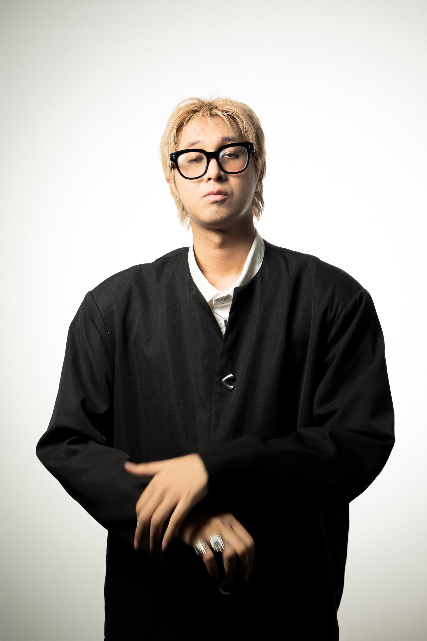 "BEN BIZZY" ปล่อยซิงเกิลใหม่ “ไม่อยากรู้ (NO CLUES)” ถ่ายทอดความรักที่ ...